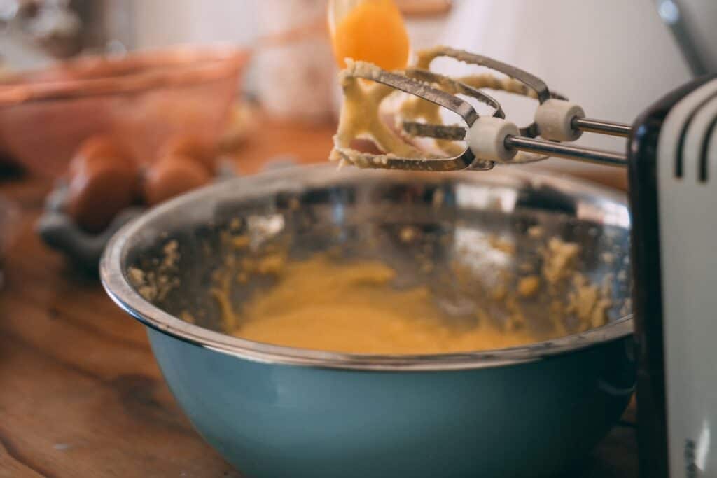 The 5 Best Hand Mixers With Dough Hooks