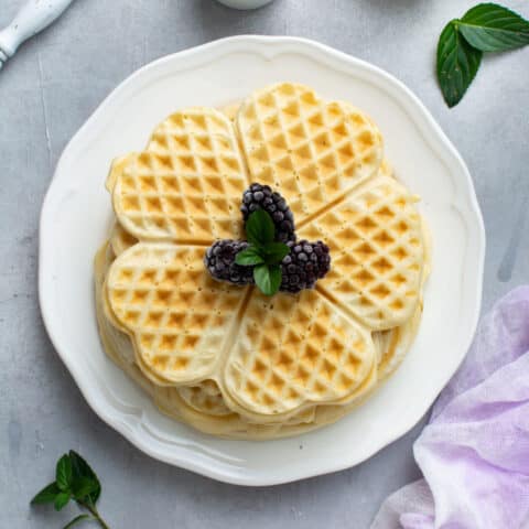 Light And Crispy Waffles Without Milk