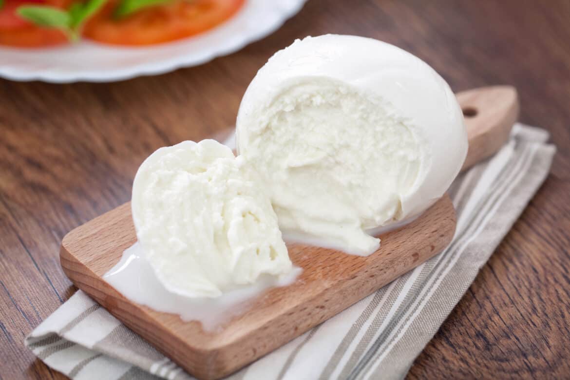 The Best Substitutes For Mozzarella