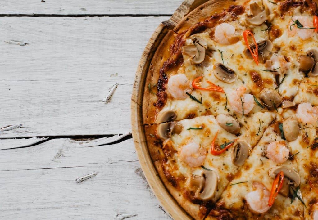 Pizza Crust – The Complete Guide To Every Type - Foods Guy