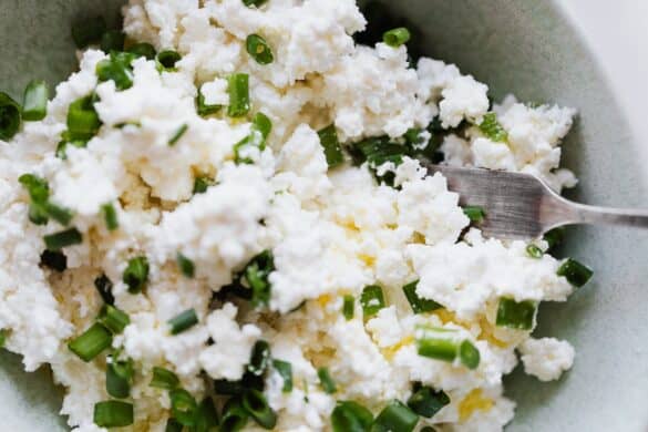 What Does Cottage Cheese Taste Like? – The Ultimate Guide
