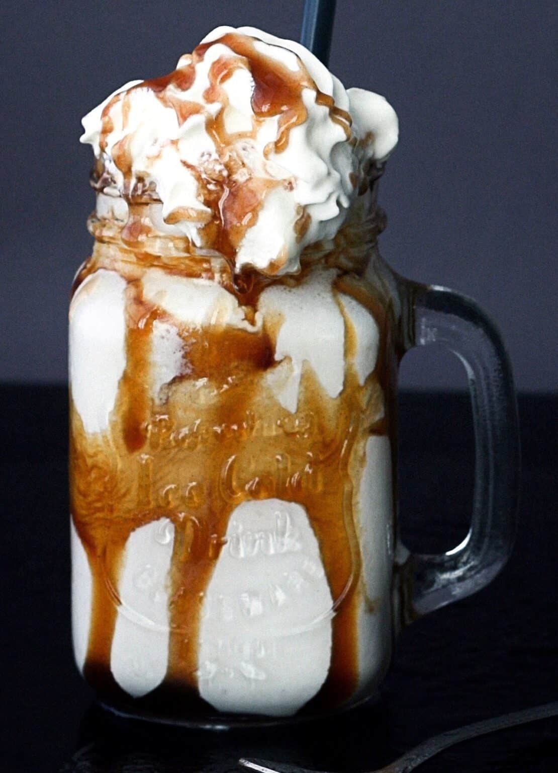 How To Make A Butterscotch Milkshake (With Recipe)