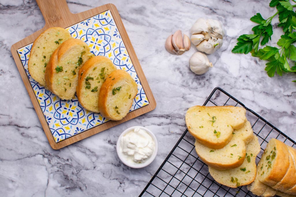 Domino’s Garlic Bread Recipe (Copycat)