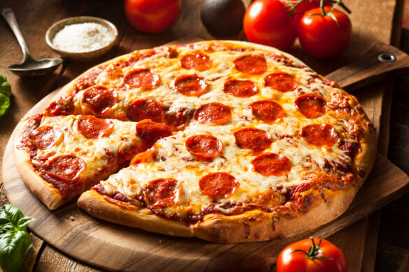 How To Fix Greasy Pizza (5 Simple Ways) - Foods Guy