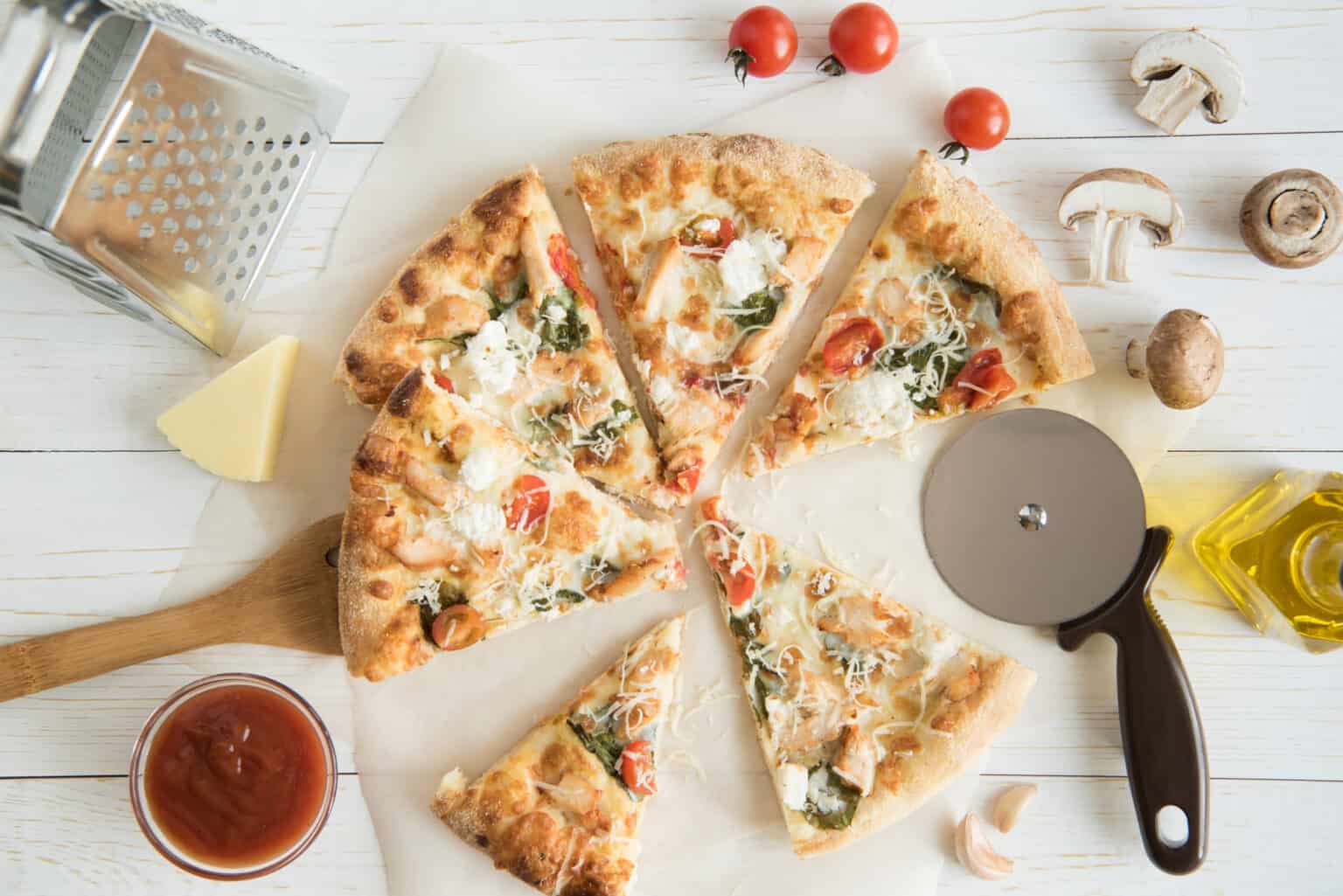 How To Cut A Pizza Into 6 8 10 Or 12 Slices Foods Guy How To Cut A Pizza Into 6 8 10 Or 12 Slices Foods Guy