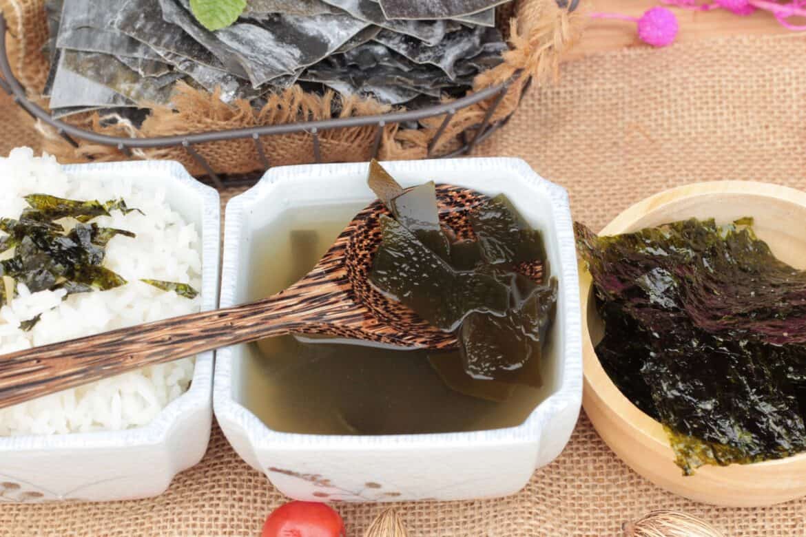 What Does Seaweed Taste Like? - Foods Guy