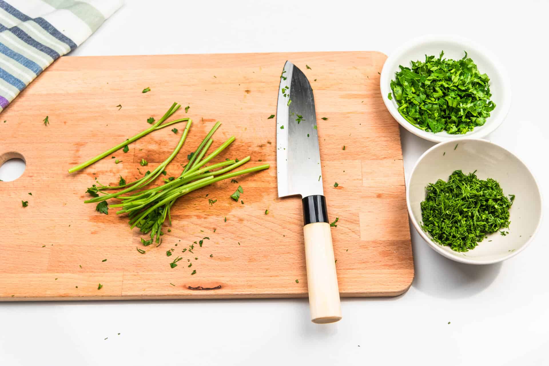 Santoku Vs Gyuto Knives — What’s The Difference? - Foods Guy