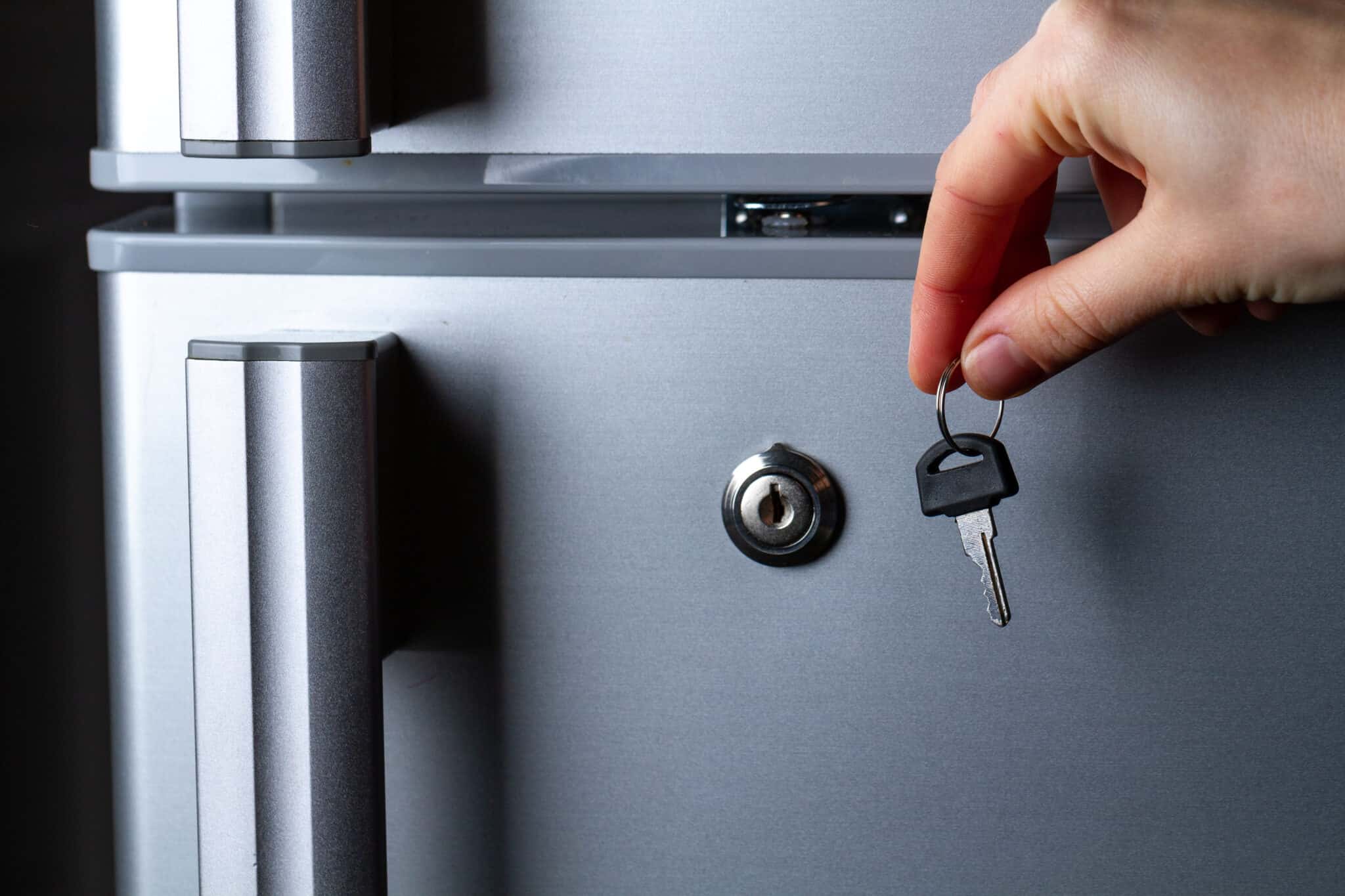 5 Ways to Lock the Fridge or Freezer