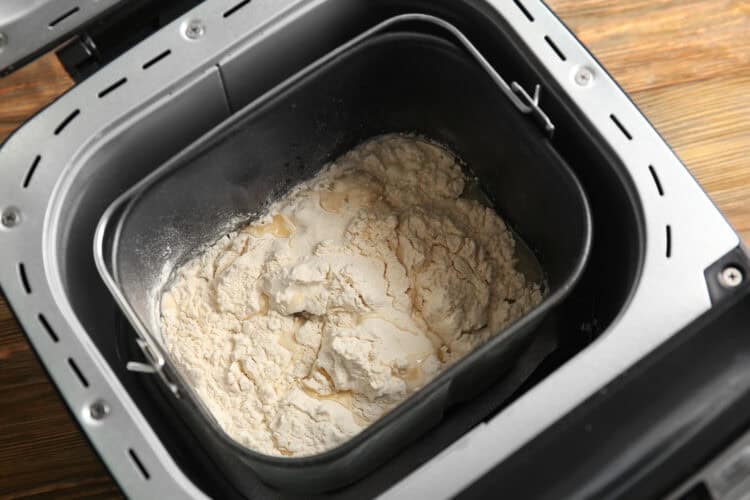 Best Flour for Bread Machines (All Settings and Cycles)
