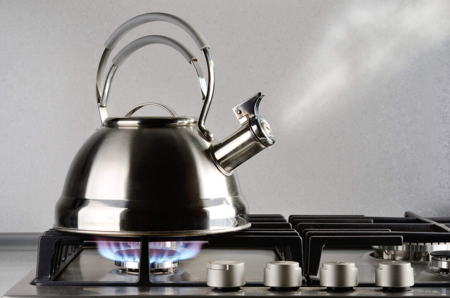 How to Remove Rust From a Tea Kettle (The Right Way)