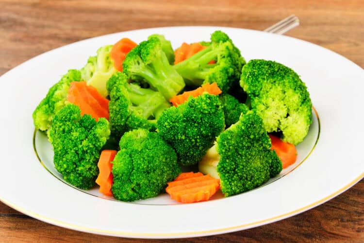 Best Vegan and Vegetarian Options at Texas Roadhouse (2026)