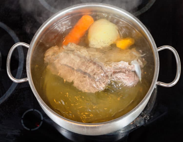 Should You Simmer With the Lid On or Off?
