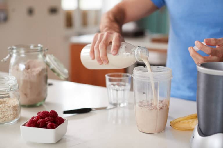 9 Best Milk for Protein Shakes