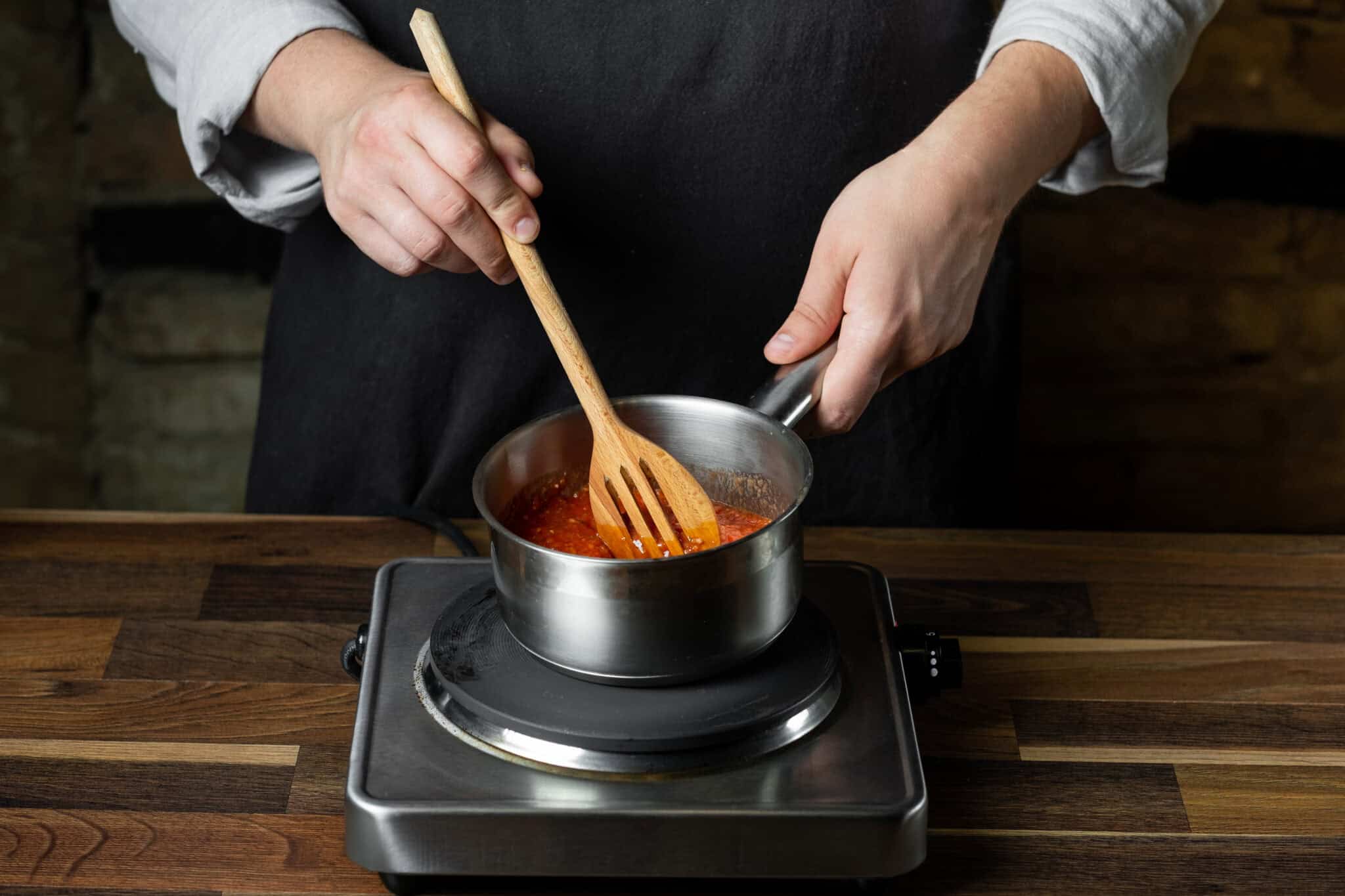 How to Stop Tomato Sauce From Splattering