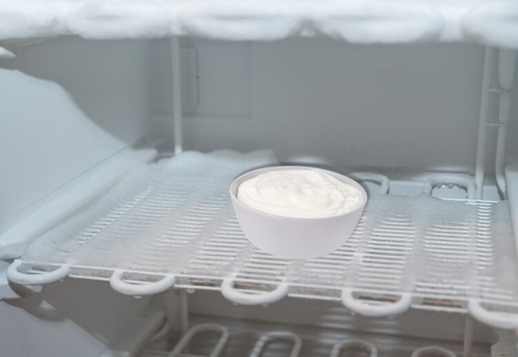 How Long Can Heavy Cream Sit Out? – Complete Guide