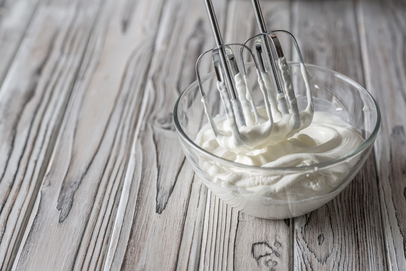 How Long Can Heavy Cream Sit Out? – Complete Guide